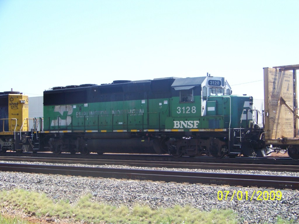 BNSF GP50 3128